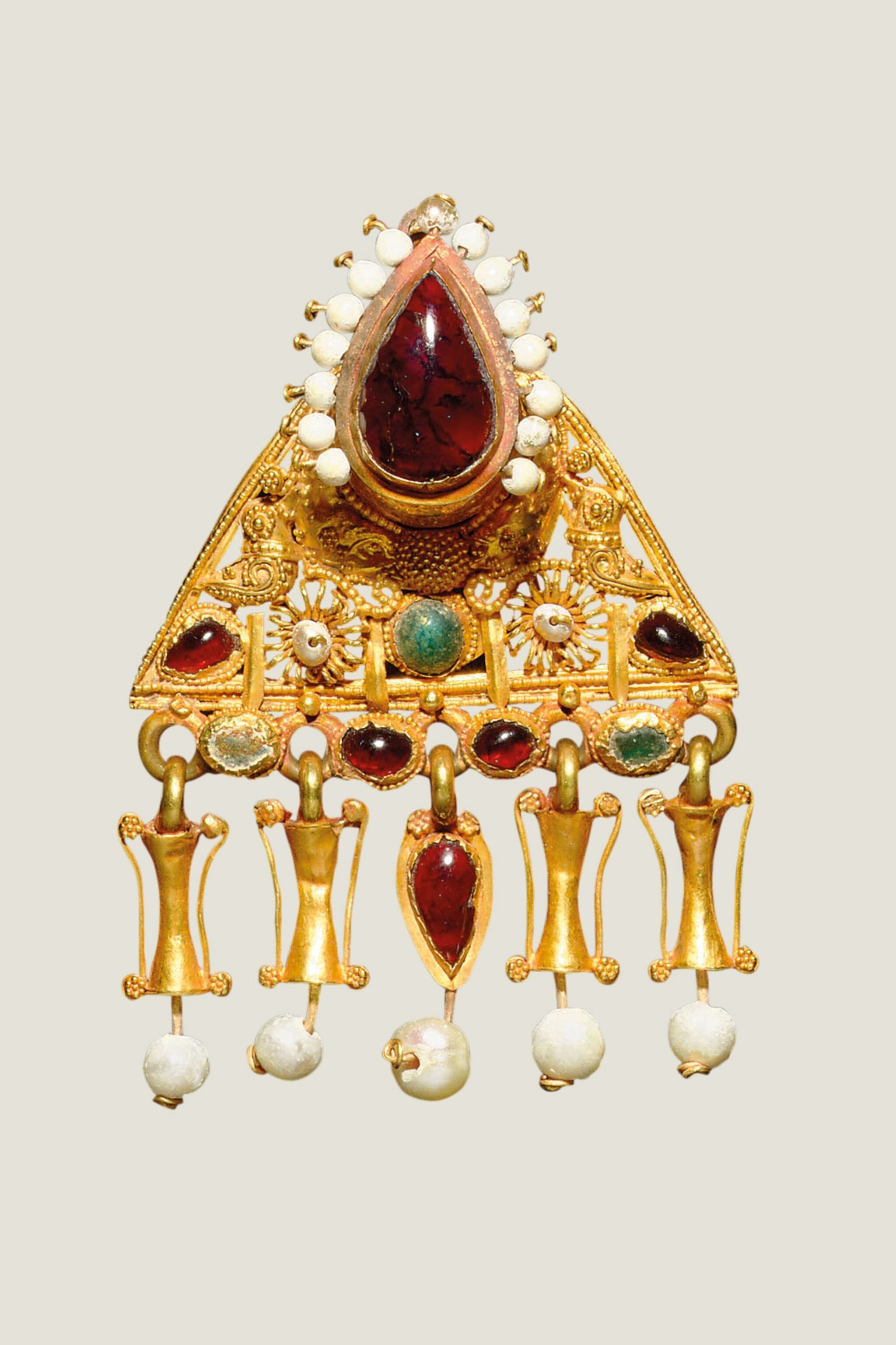 Romans prized these jewels more than diamonds