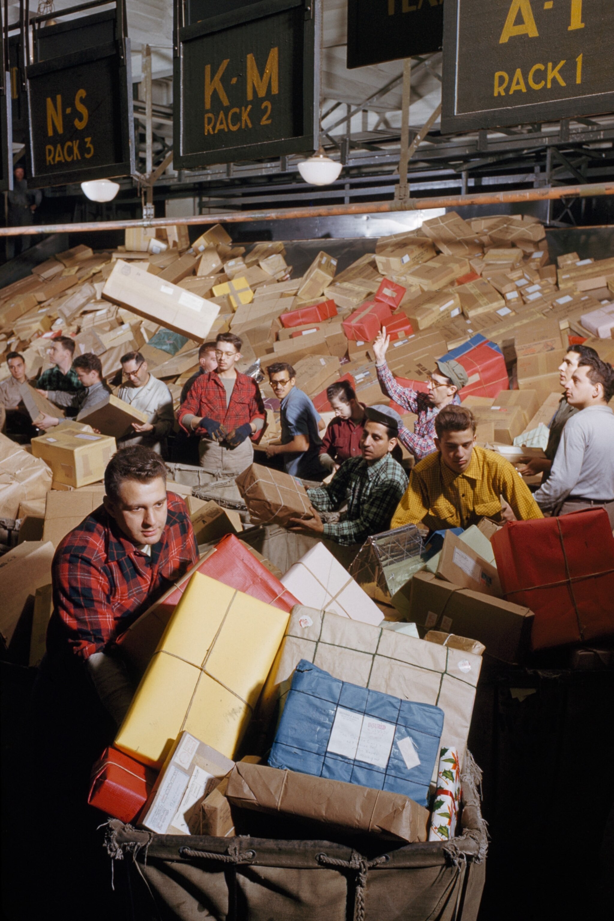 See Vintage Photos of the Post Office in Its Prime