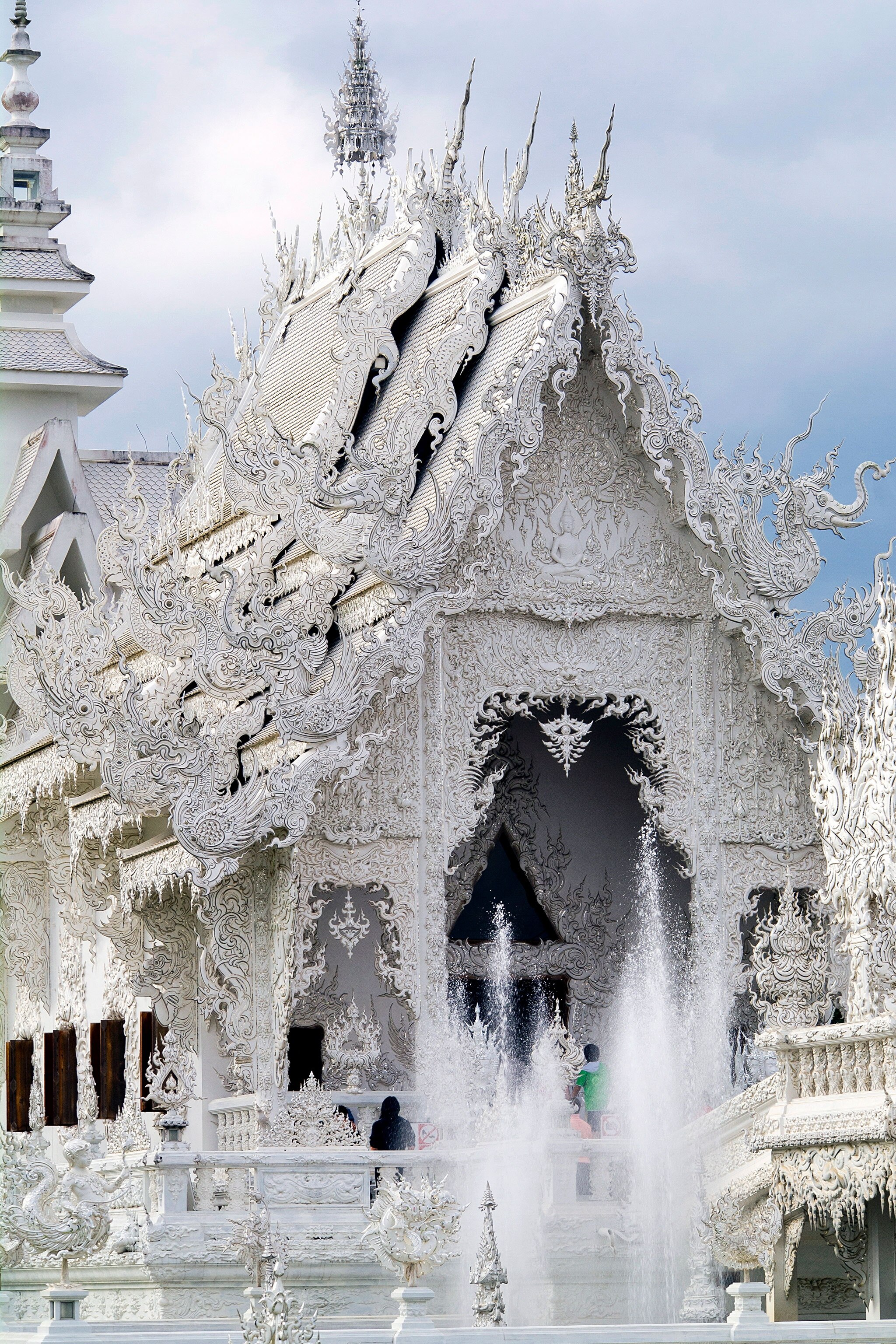 38 Beautiful Holy Sites Around the World