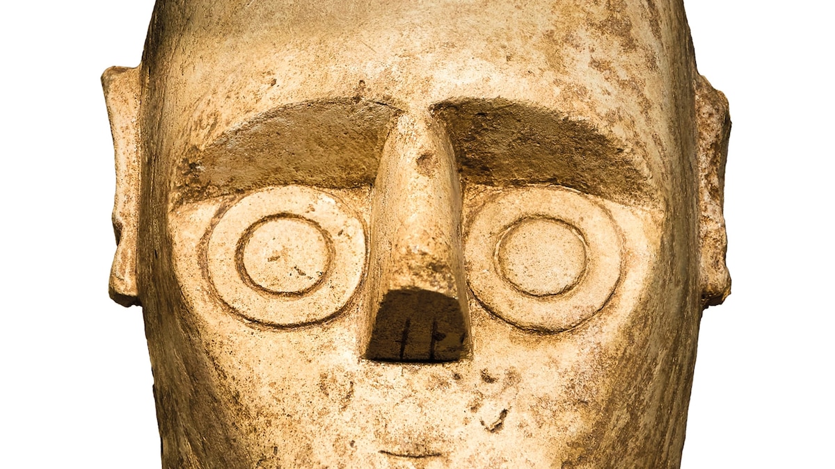 These 3,000-year-old giants watched over the cemeteries of Sardinia ...