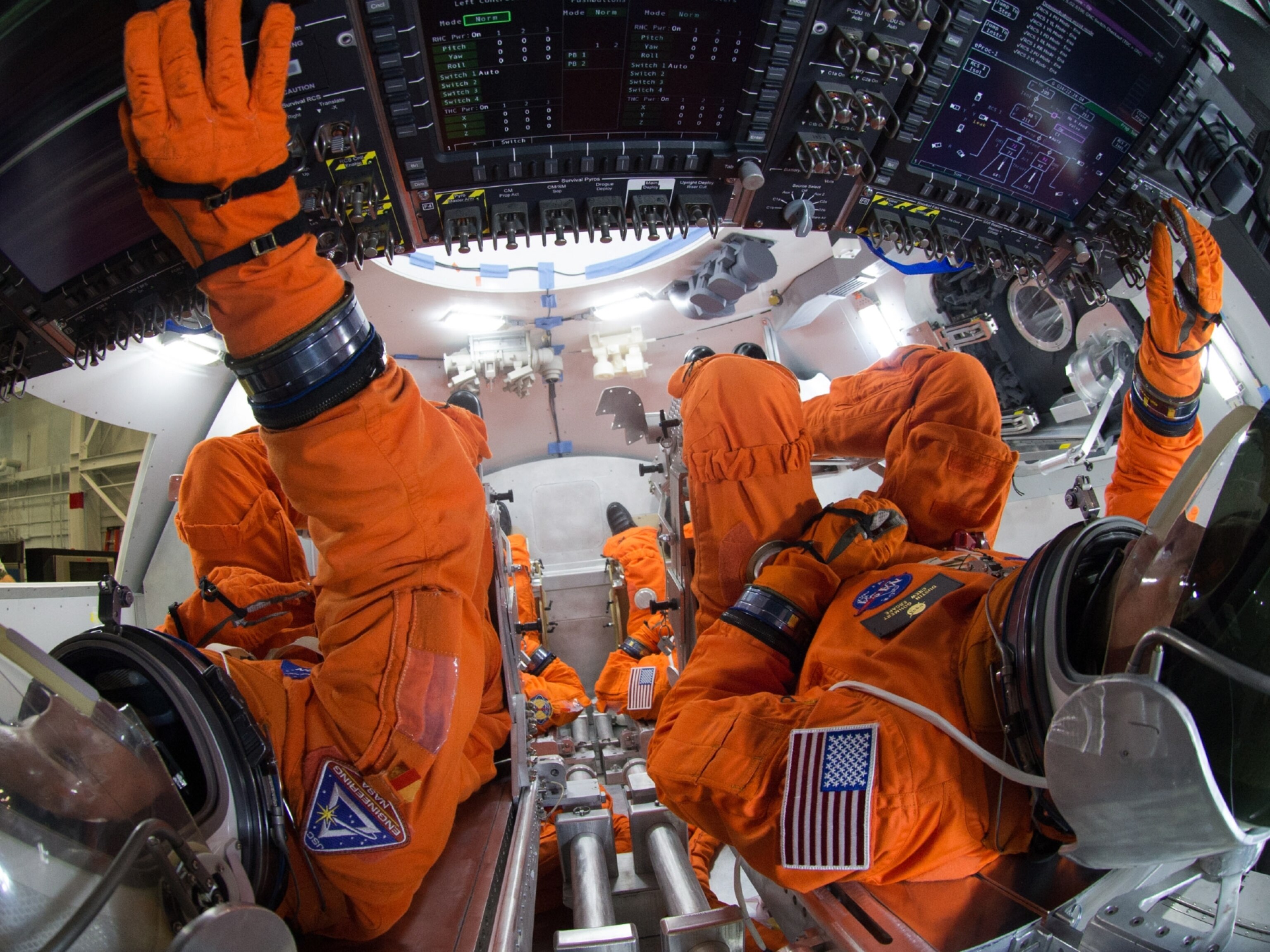 Astronauts Flying To Mars