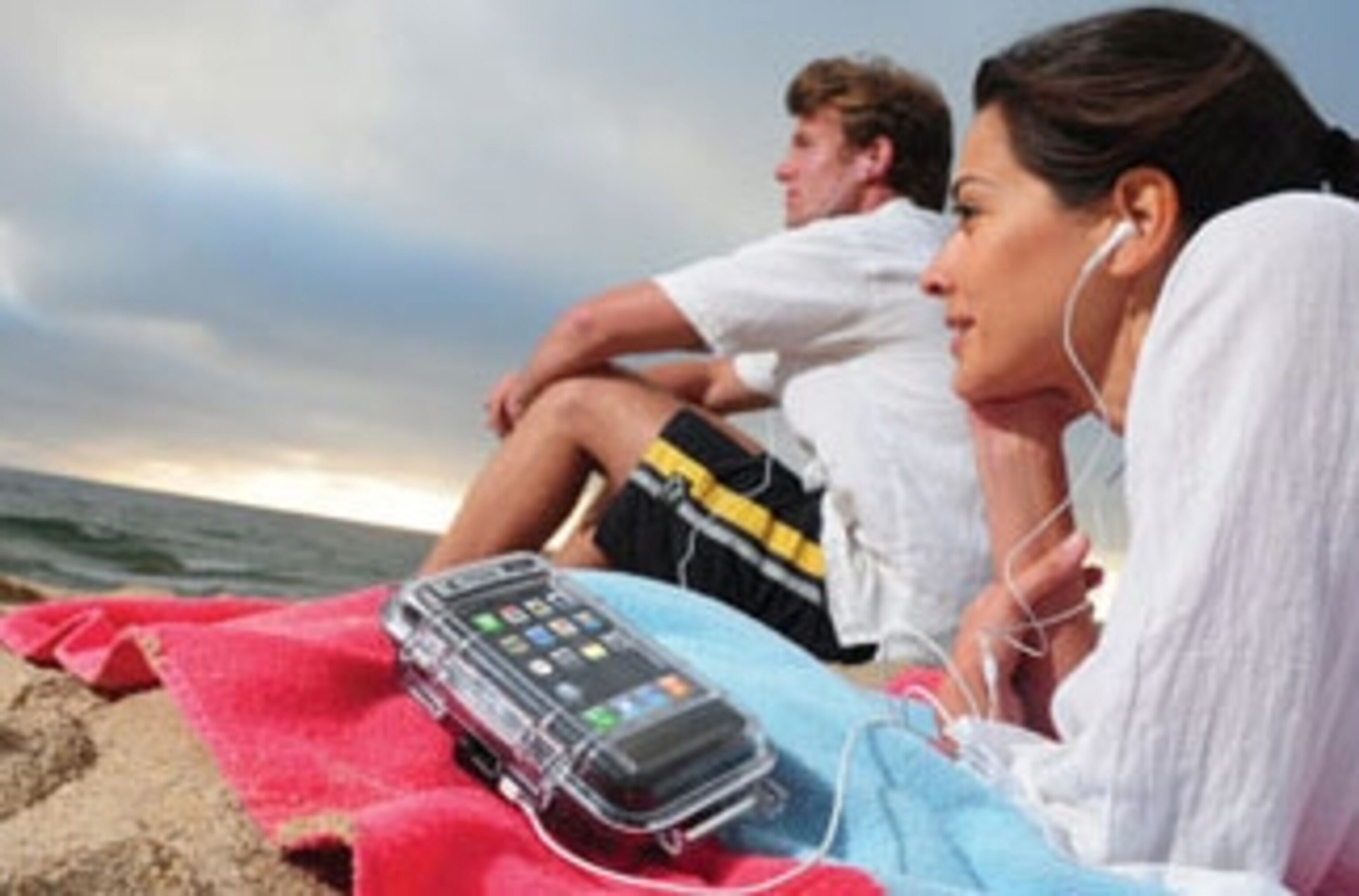 Travel Tech: 5 Best Cases to Keep Your iPhone Dry When You Are Not ...