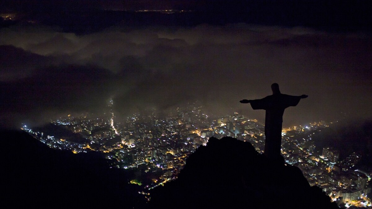 Earth Hour Pictures: Before and After, Around the World | National ...