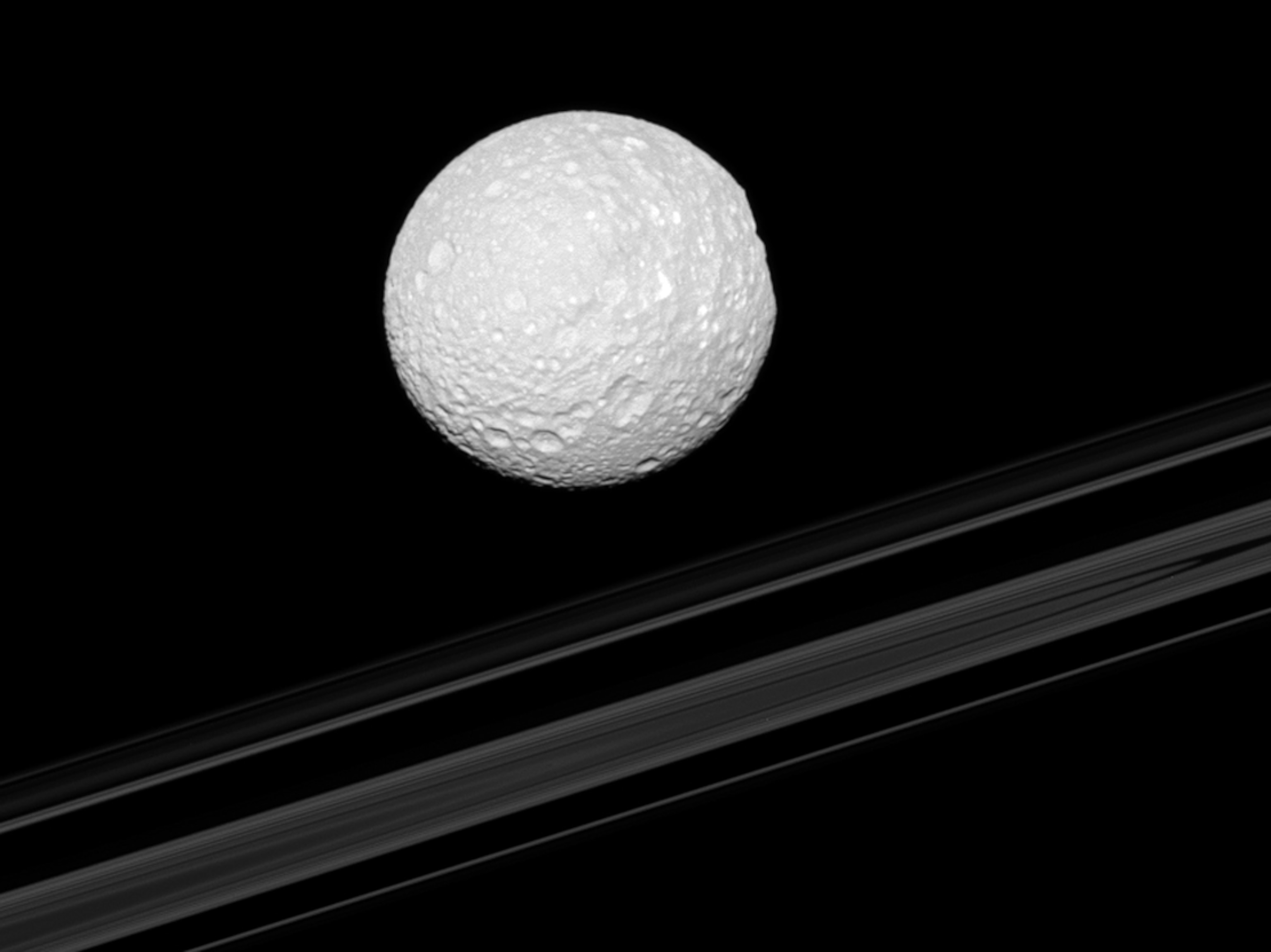 Space Pictures This Week: Aurora Sunrise, "Sliced" Moon | National ...