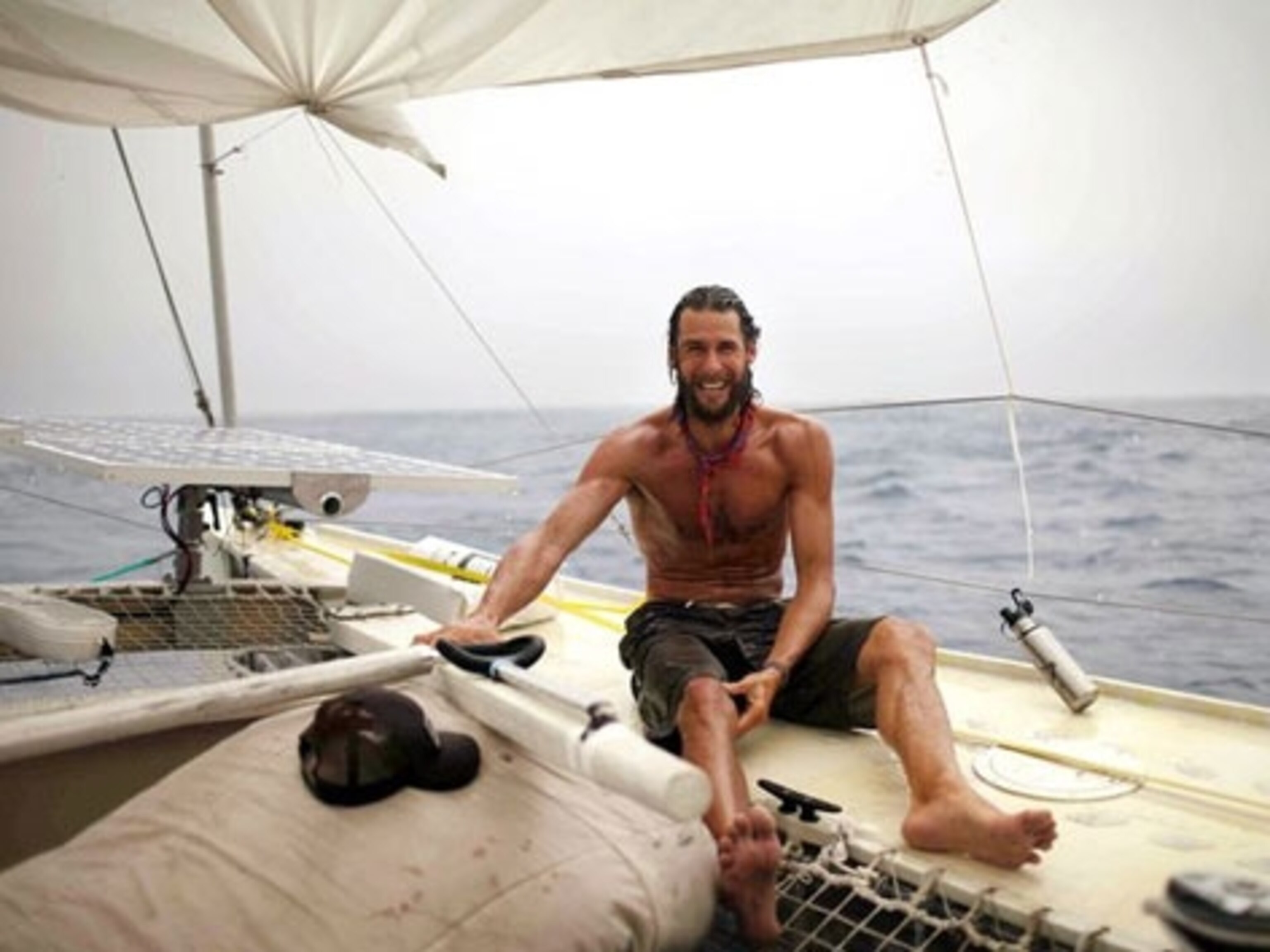 David de Rothschild’s Plastic-Bottle Boat Approaches End of Voyage in ...