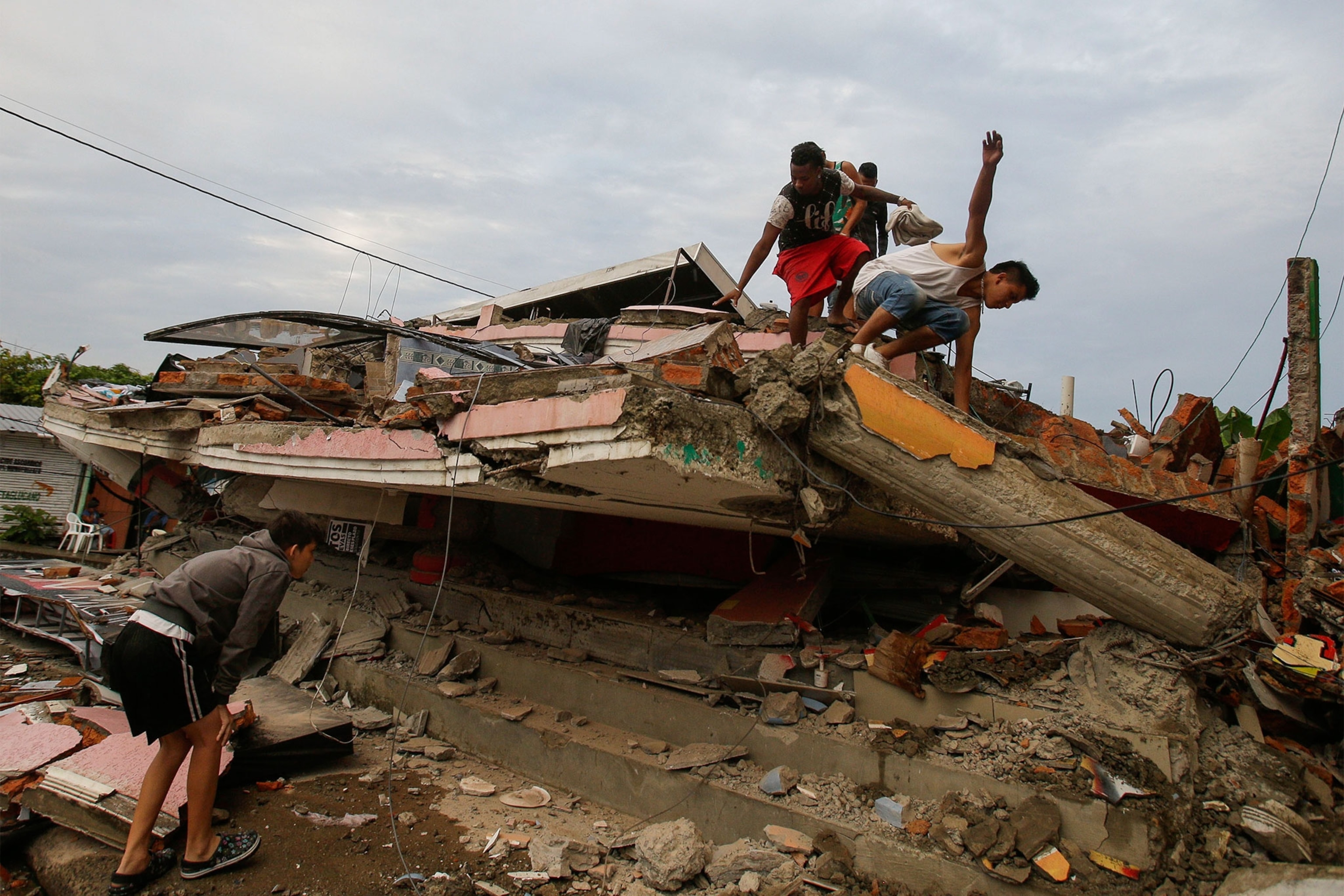 Ecuador's Deadly Earthquake in Pictures | National Geographic