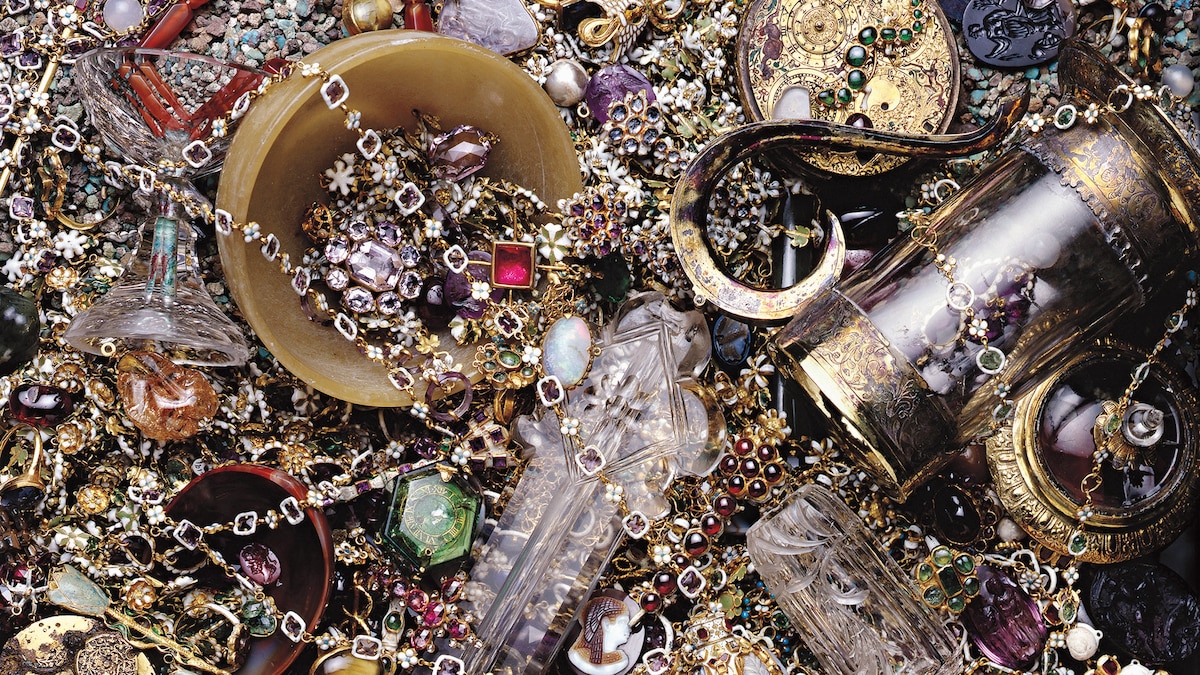 London's underground treasures reveal lifestyles of the rich and ...