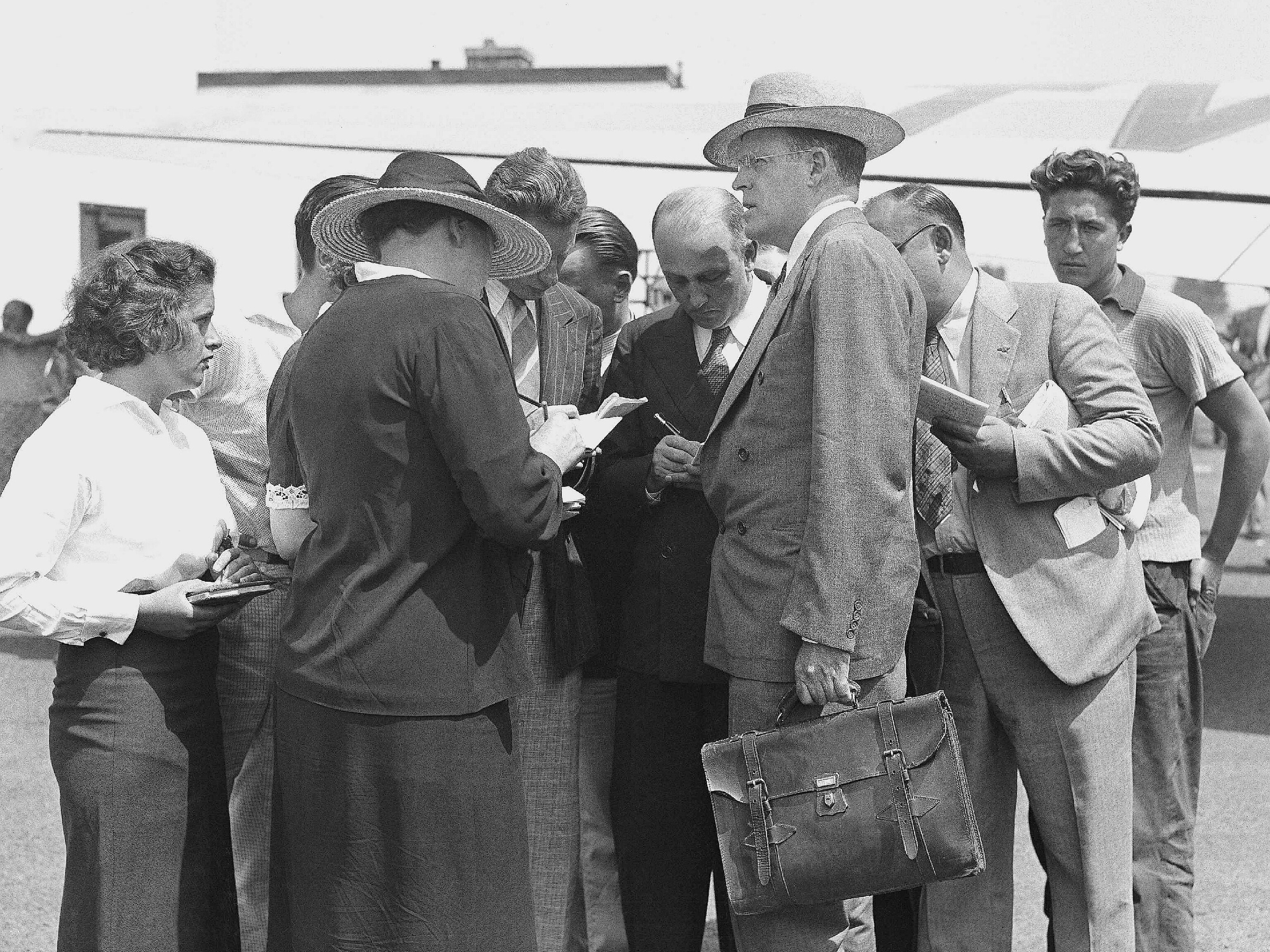 Remembering two icons in the search for Amelia Earhart