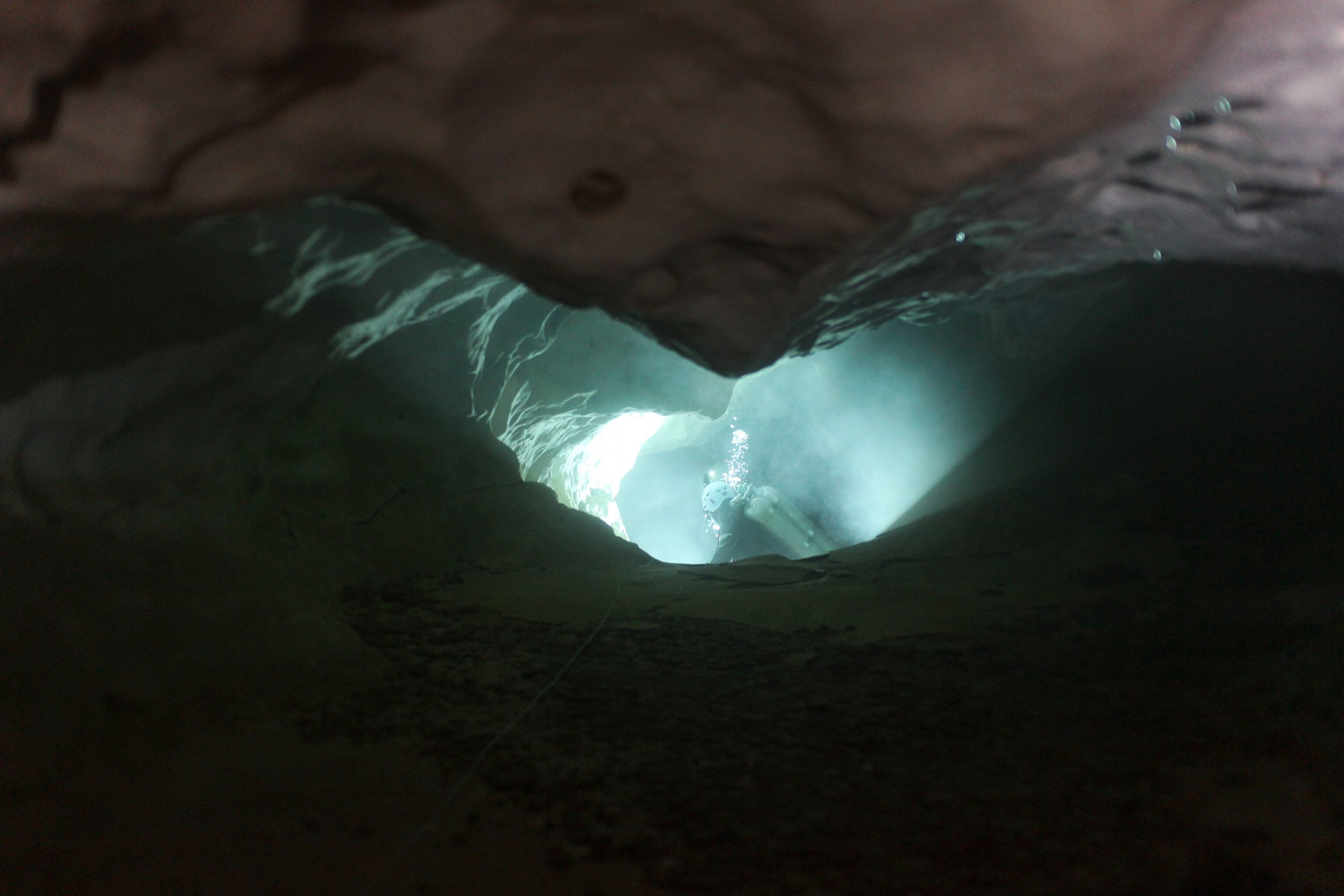 "Haunted" Maya Underwater Cave Holds Human Bones