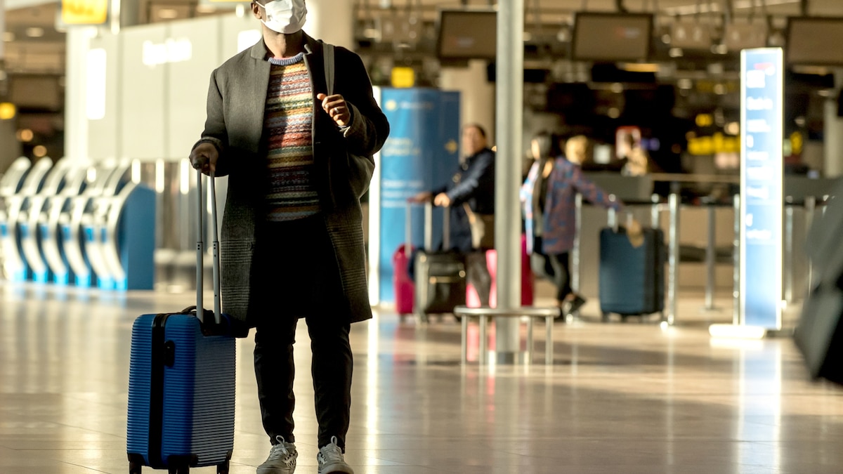 How to fight germs, viruses, and food poisoning when traveling ...