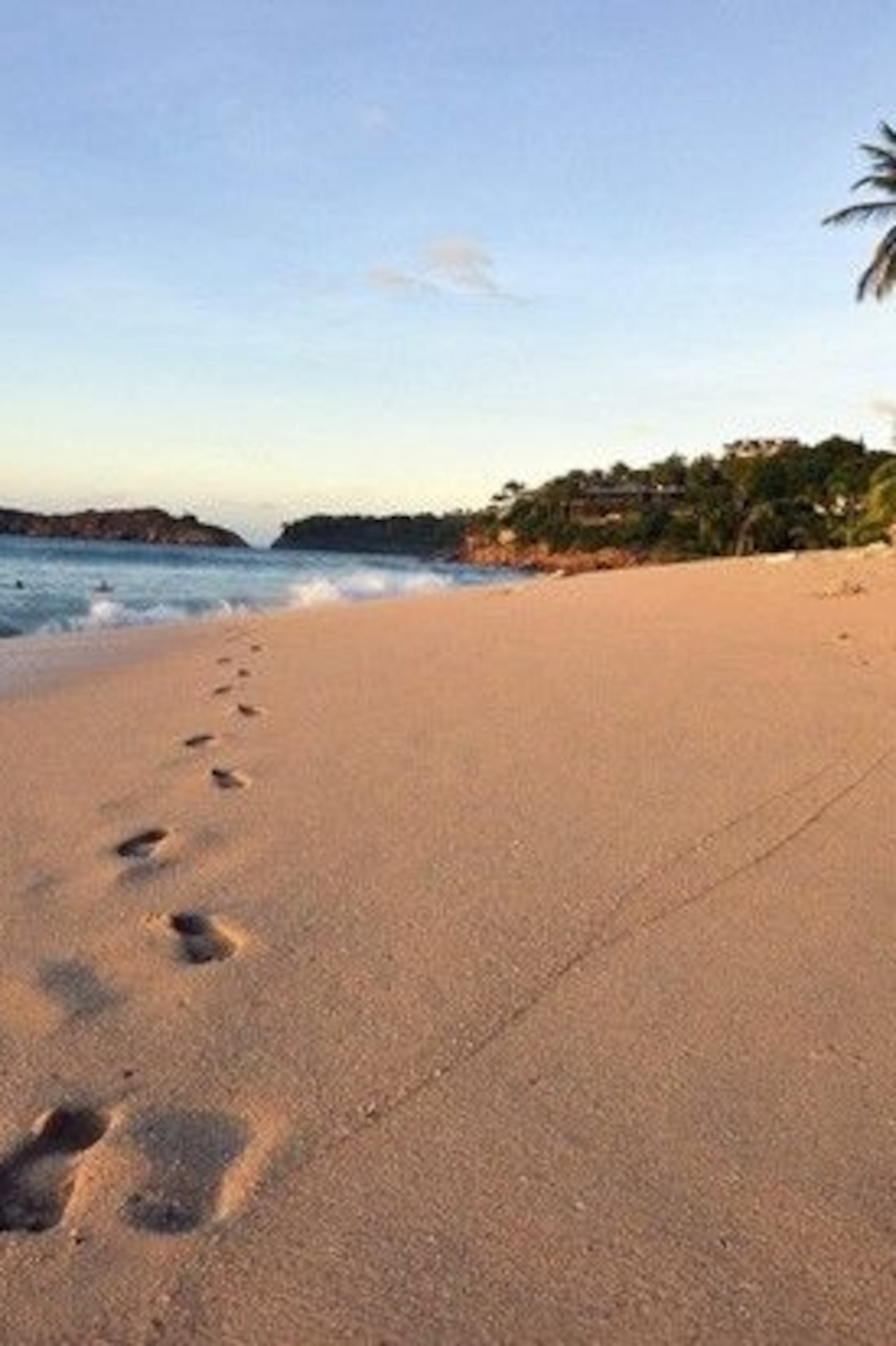 Back Tucks On The Beach Tumblr