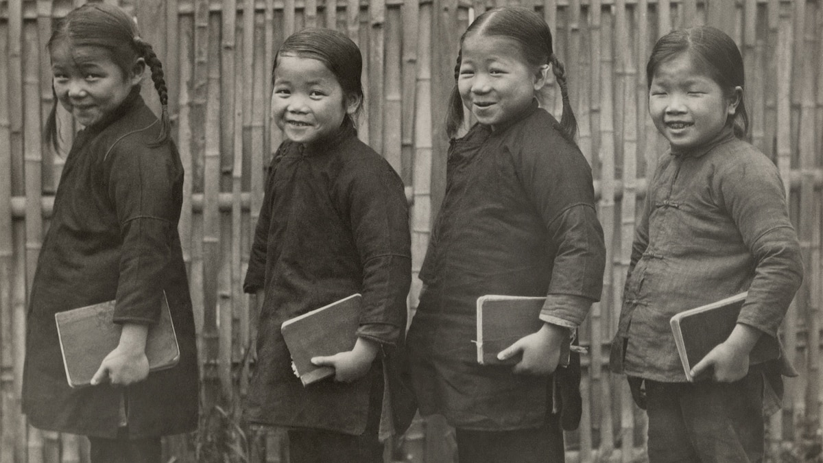 35 vintage pictures celebrate school around the world | National Geographic