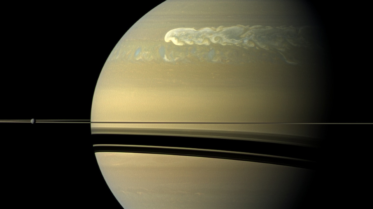 Saturn Storm "Almost Unbelievable"—Spawns Huge Temperature Spike, Giant ...